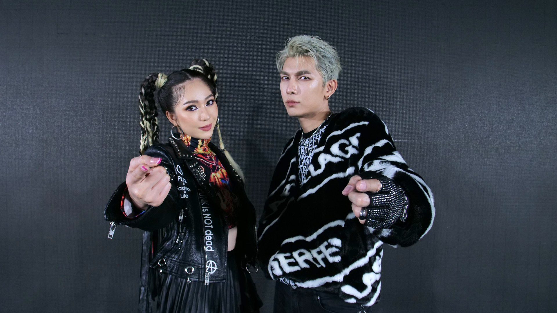 รายการ T-POP STAGE