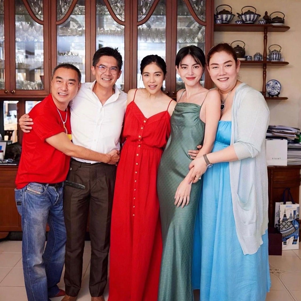 ดาว พอฤทัย เล่าโมเมนต์ ใหม่ ดาวิกา ลูกสาวสุดที่รักหอบเค้กเซอร์ไพรส์วัน ...