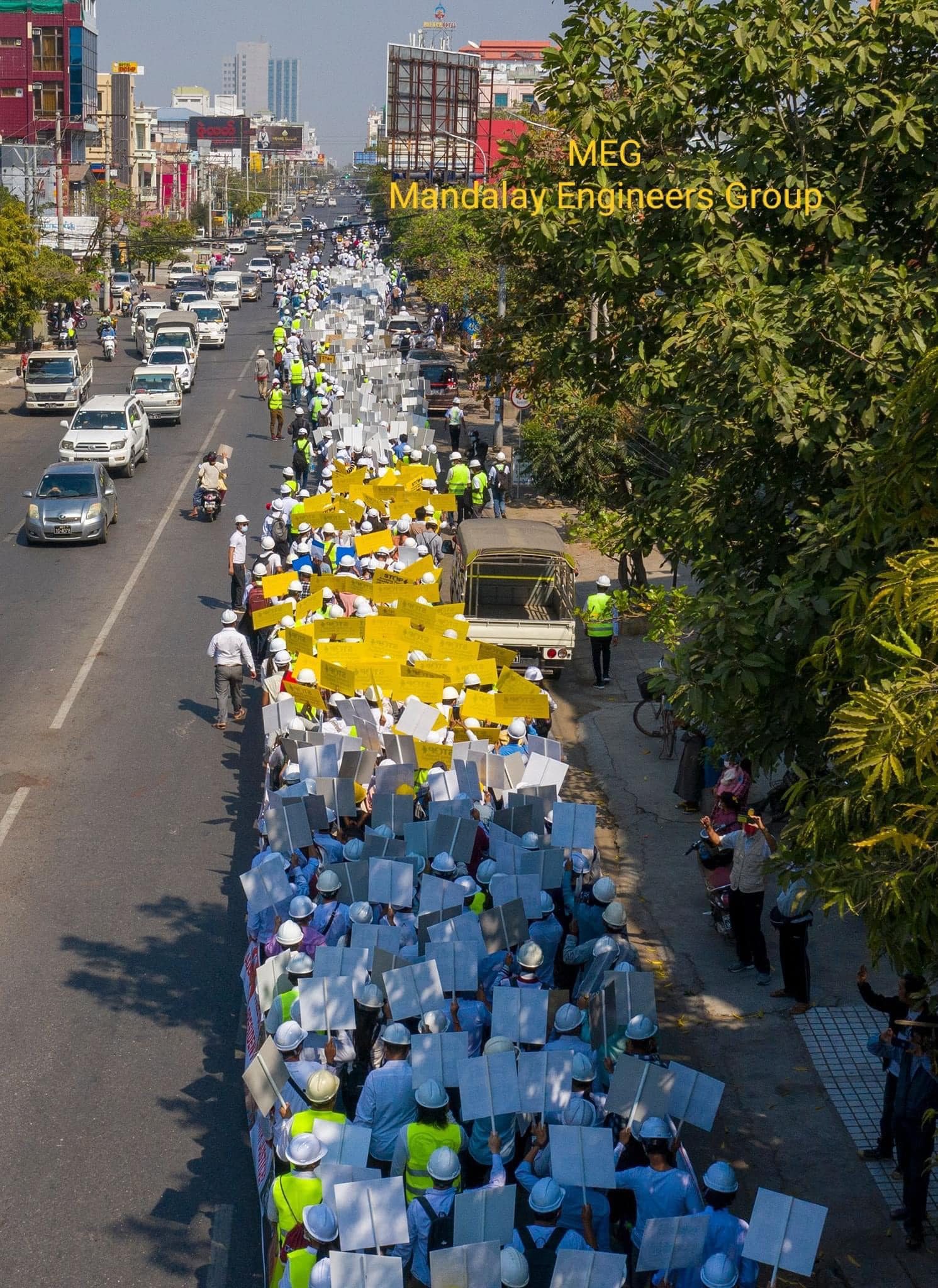 ชาวเมียนมาเดินหน้าประท้วงต่อ / รบ.ตัดอินเตอร์เน็ต / สลายม็อบ